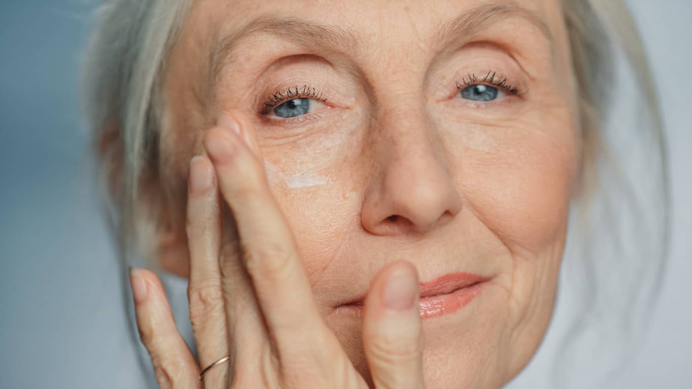 How Does Your Skin Change as You Age - Quantum Health